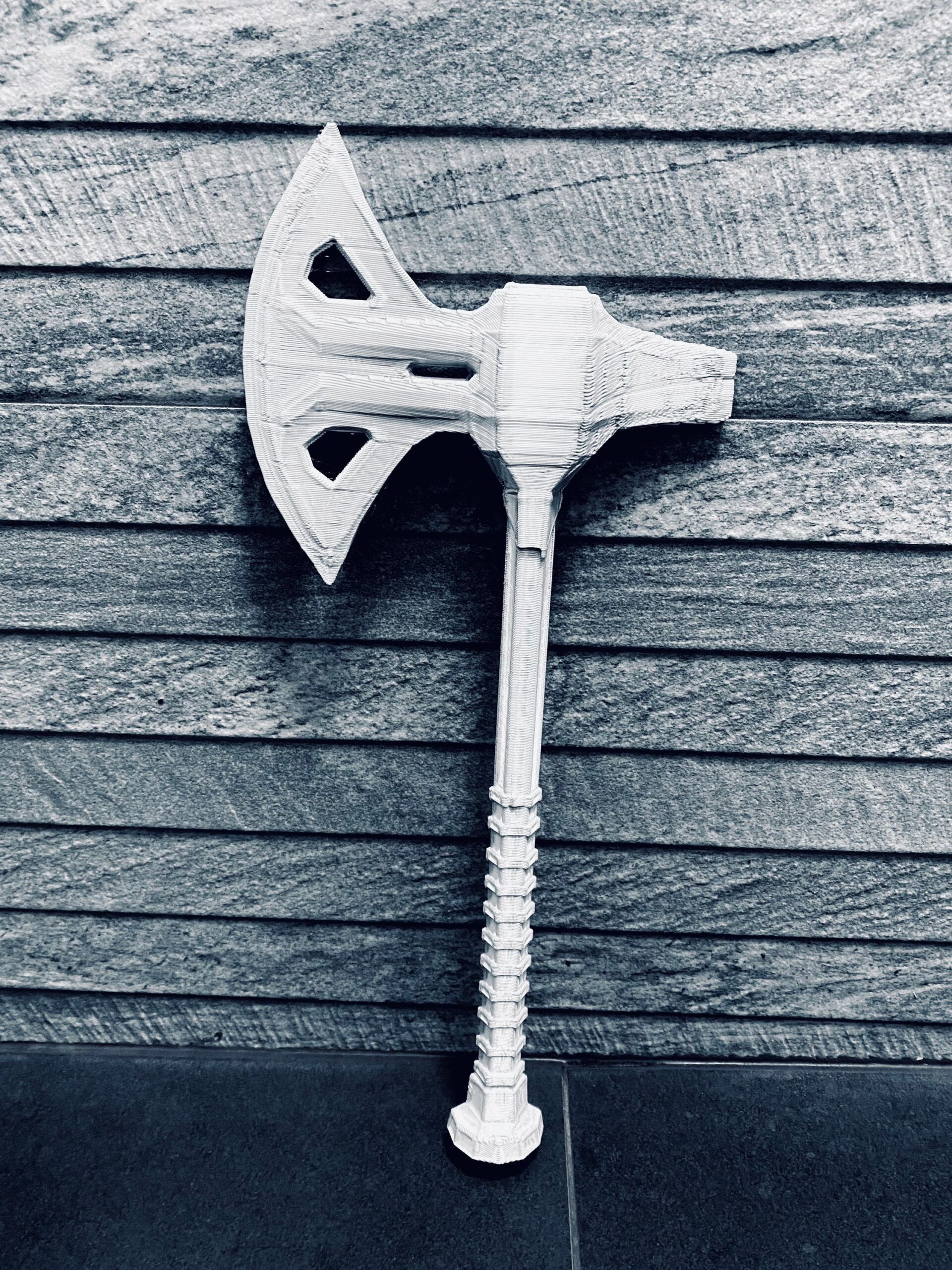 Awesome Dwarfen Axe Cosplay Weaponry Prop. 3D printed plastic Axe ...