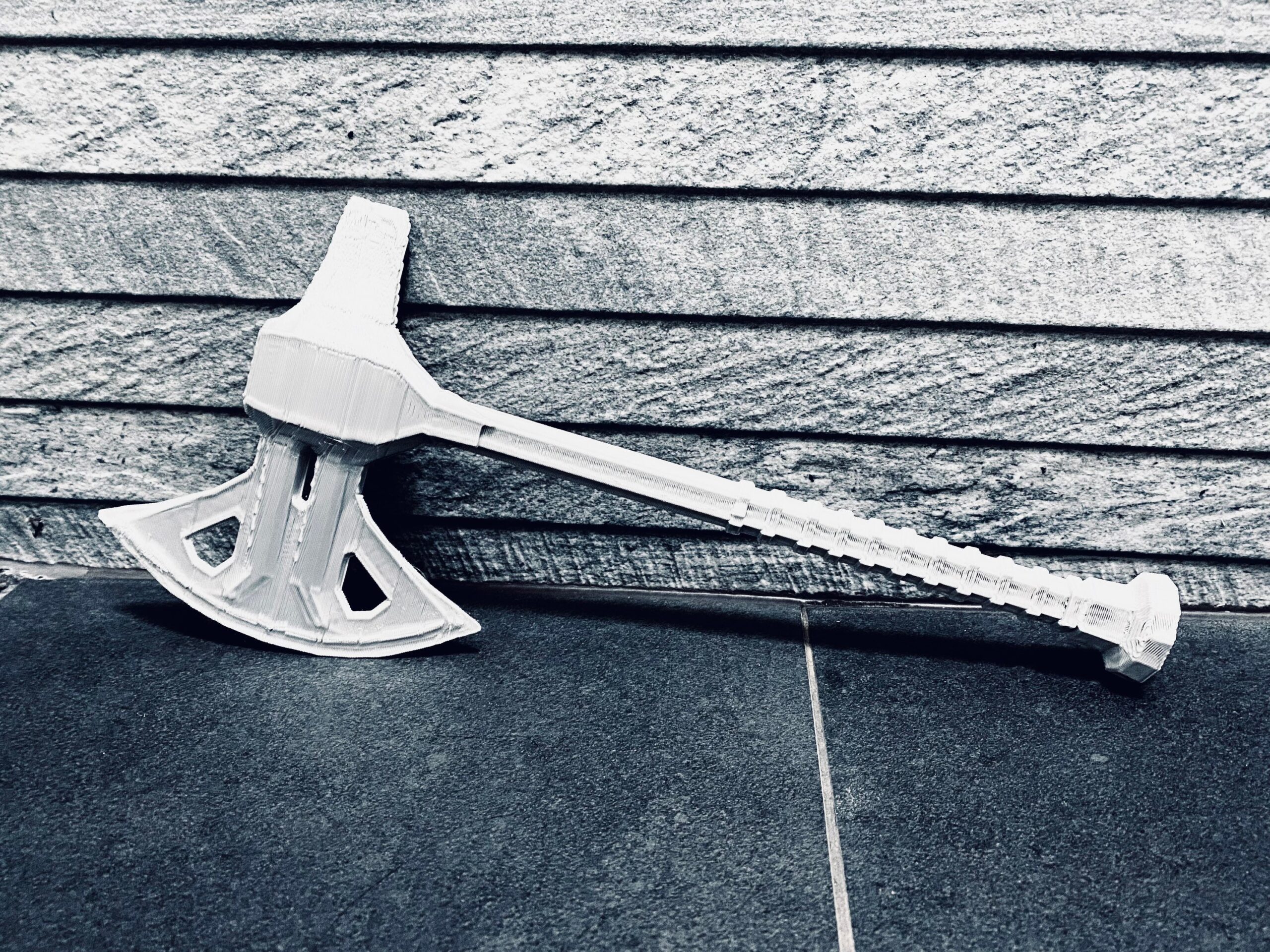 Awesome Dwarfen Axe Cosplay Weaponry Prop. 3D printed plastic Axe ...